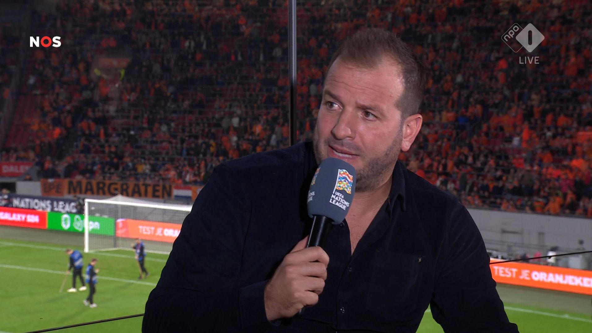 Rafael van der Vaart ergert zich mateloos aan Wout Weghorst: 'Ik krijg hier echt buikpijn van ...
